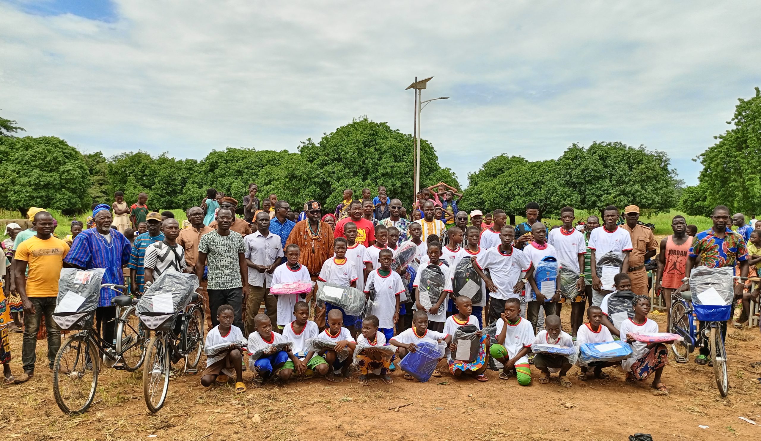 L'excellence en milieu scolaire: l’AJSD fait des lauréats à Kollo et Tangassogo - NAHOURINEWS